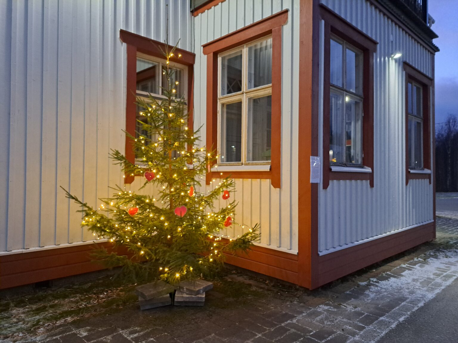 Joulukuusi-joululahjakeräys tuo iloa luhankalaisille ja joutsalaisille ...